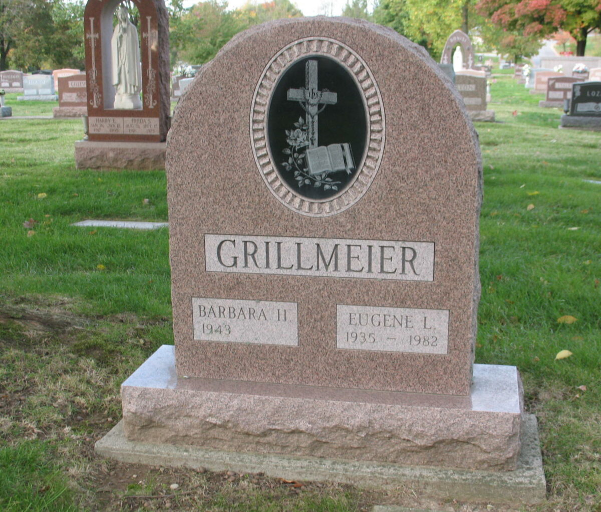 Memorials & Monuments - Calvary Cemetery